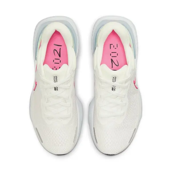Nike Zoomx Invincible Run Flyknit Sneakers