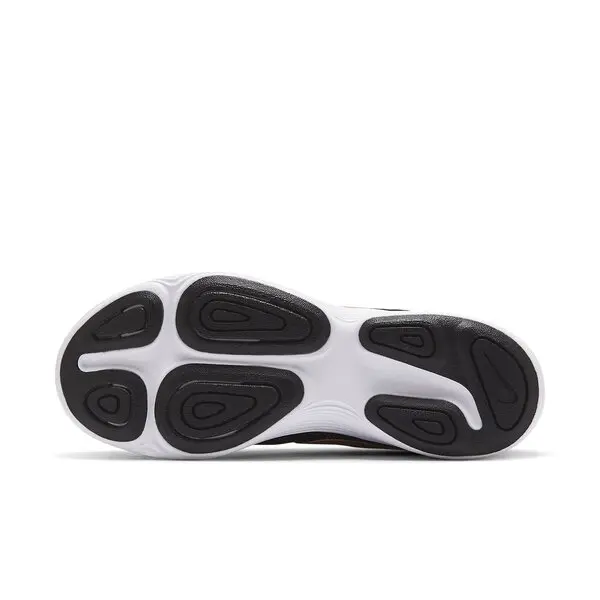 Nike Revolution 4 Low Top Sneakers