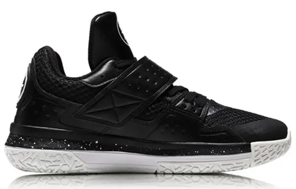 LI-NING Professional Basketball Sneakers