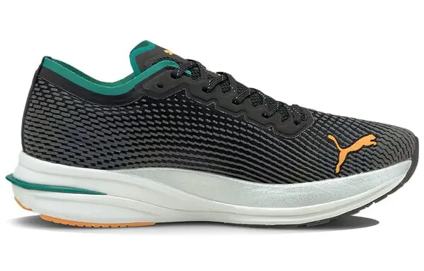 PUMA Deviate Nitro Wtr Running Sneakers
