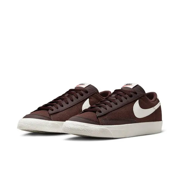 Nike Blazer Low '77 Premium Sneakers - Earth/earth/black