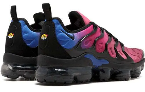 Nike Vapormax Plus Sneakers - Black/hyper Violet
