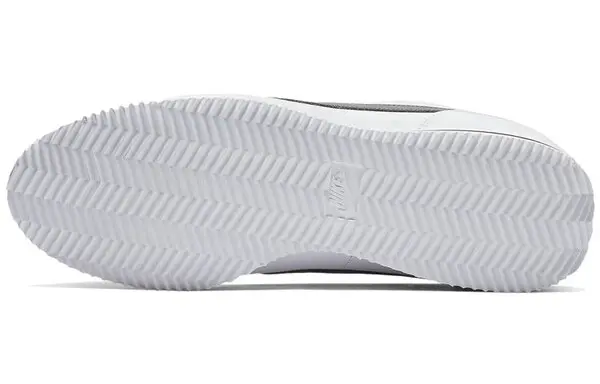 Nike Cortez Basic Leather Sneakers - White/black