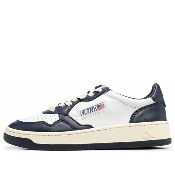 AUTRY Medalist Low Top Sneakers - White/black