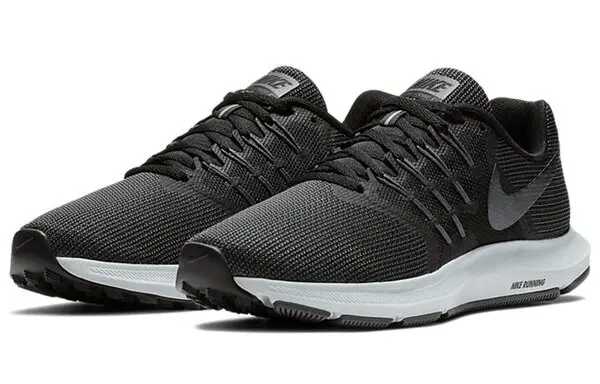 Nike Run Swift Sneakers - Black