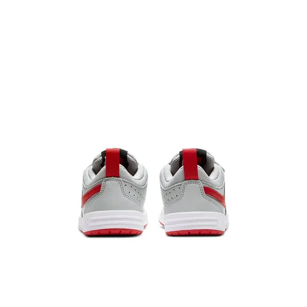 Nike Pico 5 Low-top Sneakers - Grey/red
