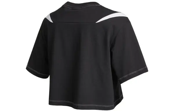 Nike Swoosh Graphic Crop T-shirt