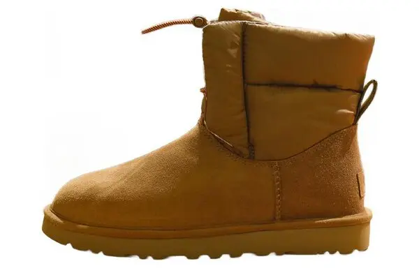 UGG Classic Maxi Toggle Mini Boots