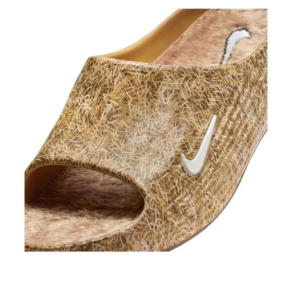 Nike X .swoosh Reactx Rejuven8 Slide 'touch Grass - Wheat/brown