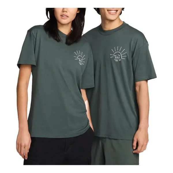 Nike Graphic Skate T-shirt Asia Sizing - Dark Green