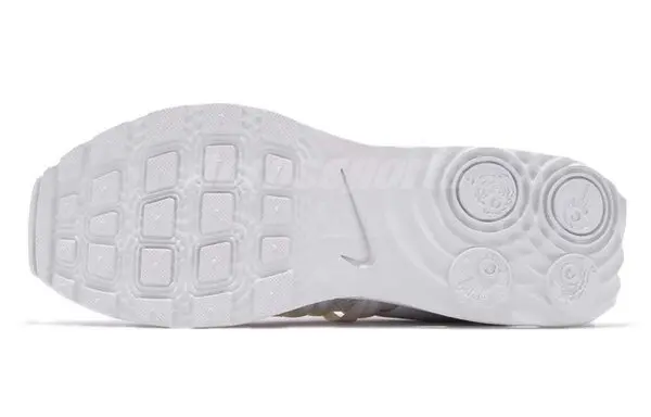 Nike Shox Gravity "triple " Sneakers - White