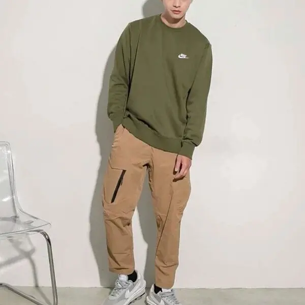 Nike Embroidered Logo Pullover