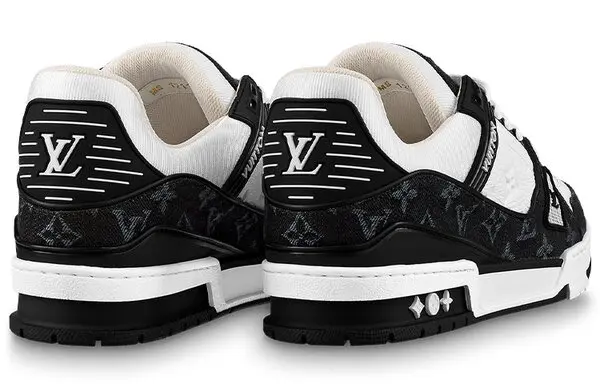 LOUIS VUITTON Trainer High Top Sneakers - White/black