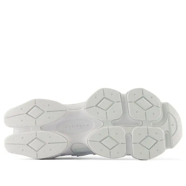 NEW BALANCE U9060sv1 Sneakers - White