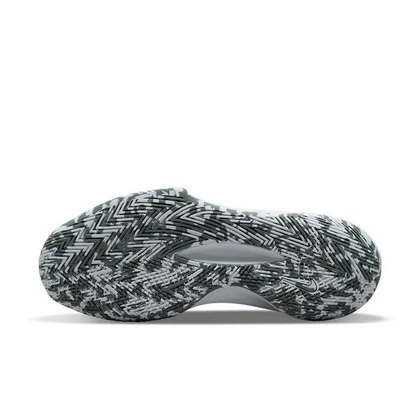 Nike Precision 5 Low Top Sneakers