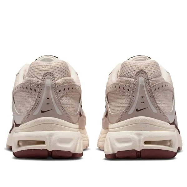 Nike Max Moto 2k Sneakers - Beige/brown