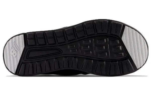 NEW BALANCE Caravan Mid-moc V2 Shoes