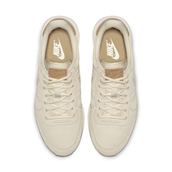 Nike Internationalist Sneakers