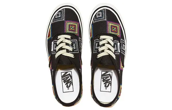 VANS Authentic 44 Low Top Sneakers - Black