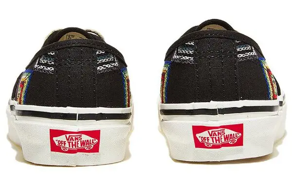 VANS Authentic 44 Low Top Sneakers - Black