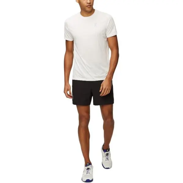 On Essential Shorts