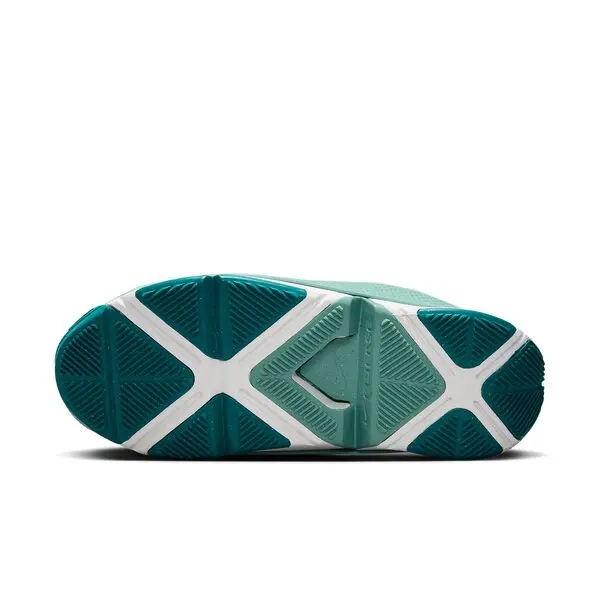 Nike Go Flyease Athletic Sneakers - White/geode Teal