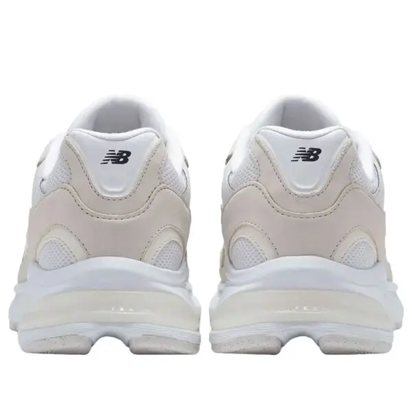 NEW BALANCE X Comme Des Garçons 2010 "white" Sneakers - White/beige