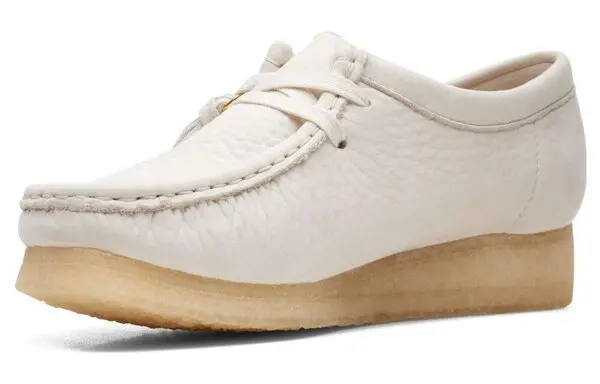 Clarks Wallabee Nubuck Lace-up - White
