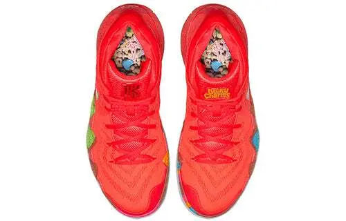 Nike Kyrie 4 "lucky Charms" Sneakers - Red