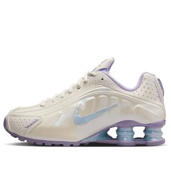 Nike Shox R4 Sneakers