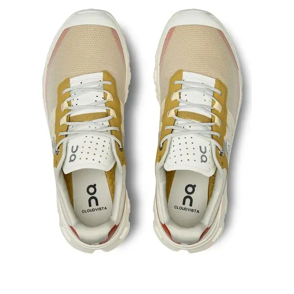 On Cloudvista Sneakers - Beige/gold