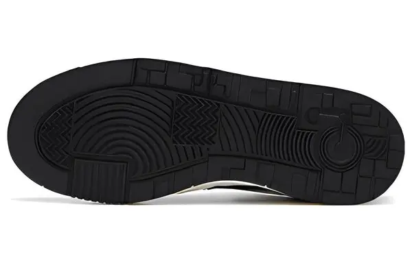 ANTA Street Naughty Sneakers - Black/white