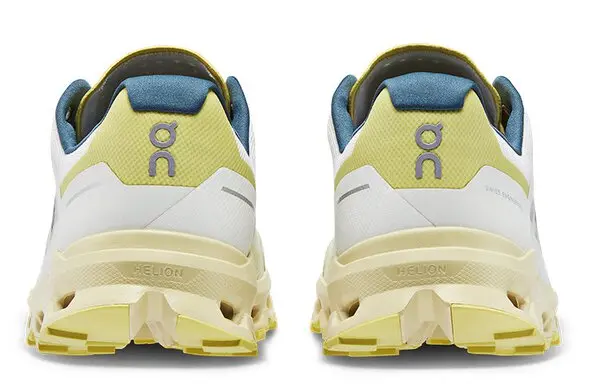 On Cloudvista Sneakers - Ivory/endive