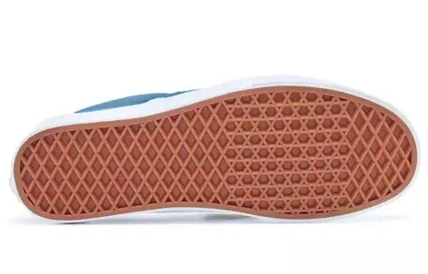 VANS Classic Slip-on Sneakers - Blue/white