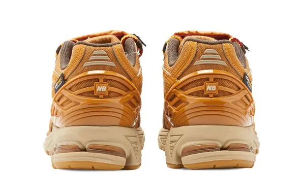 NEW BALANCE 1906r Cordura Pouch Sneakers