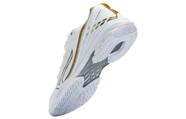 Mizuno Wave Claw 3 Athletic Sneakers - White/gold