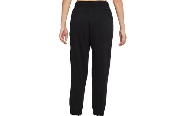 Nike Standard Issue Jogger Pants