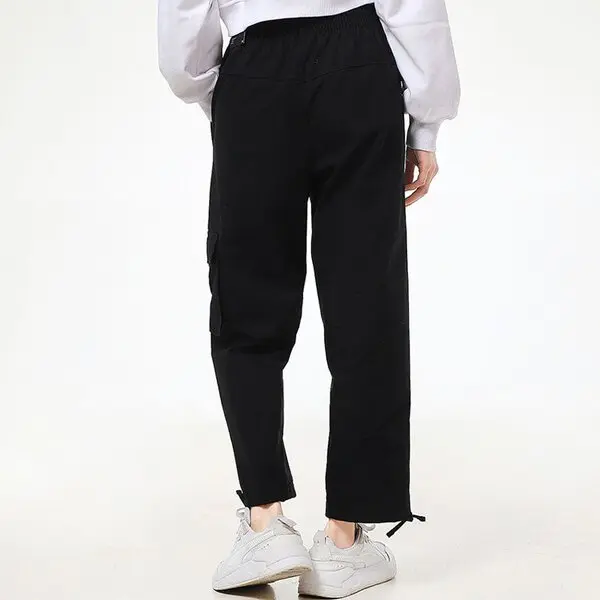 Nike Loose Fit Cargo Joggers With Drawstring And Cuffed Ankles