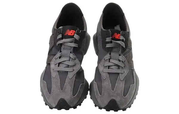NEW BALANCE 327 Sneakers - Black/gray