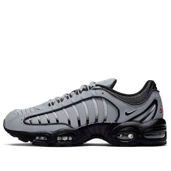 Nike Max Tailwind 4 Sneakers - Black/grey