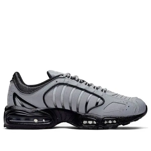 Nike Max Tailwind 4 Sneakers - Black/grey