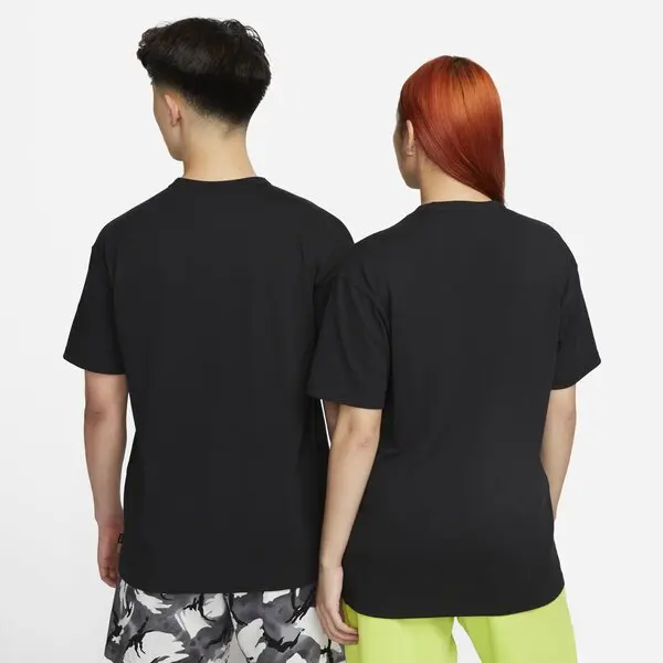 Nike Premium Essentials Embroidered T-shirt - Default Color