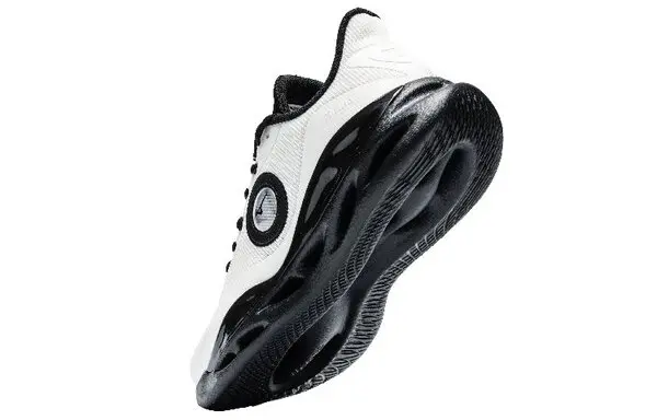 Mizuno Koi 2.0 Athletic Sneakers - White/black