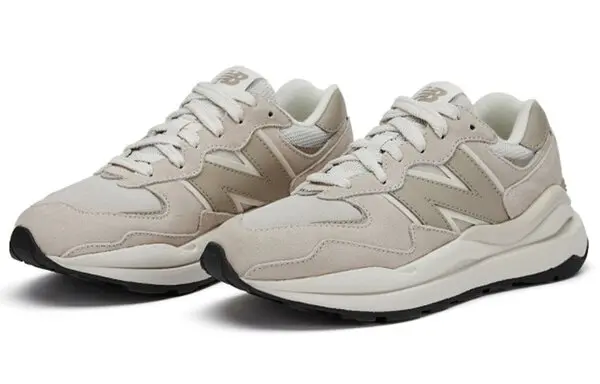 NEW BALANCE 57/40 'au Lait' Sneakers - Light/white