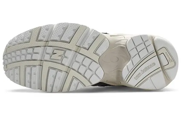 NEW BALANCE 725 Athletic Sneakers - Black/white/silver