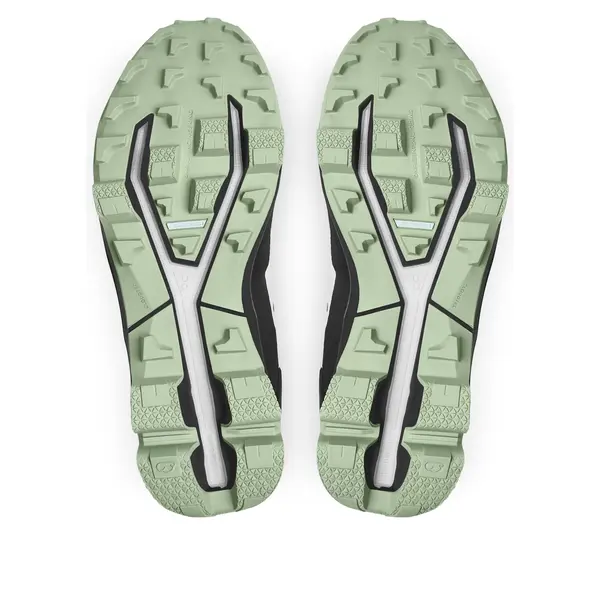 On Cloudventure Peak Trail Running Shoes - White/green
