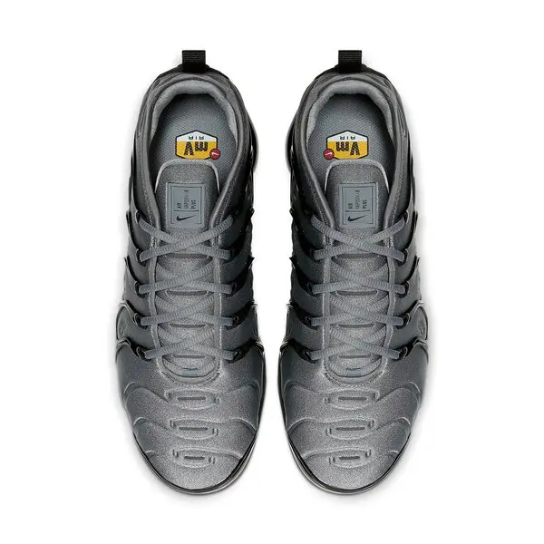 Nike Vapormax Plus Sneakers - Black/dark Gray