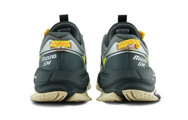 Mizuno Gm Ii 01 Athletic Sneakers