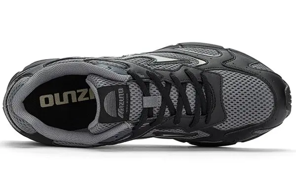 Mizuno Speed 2k Athletic Sneakers
