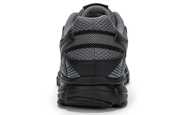 Mizuno Speed 2k Athletic Sneakers